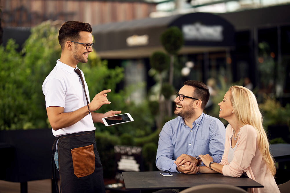 Navigating Restaurant Challenges: The Power of Waiter Apps - Sapaad