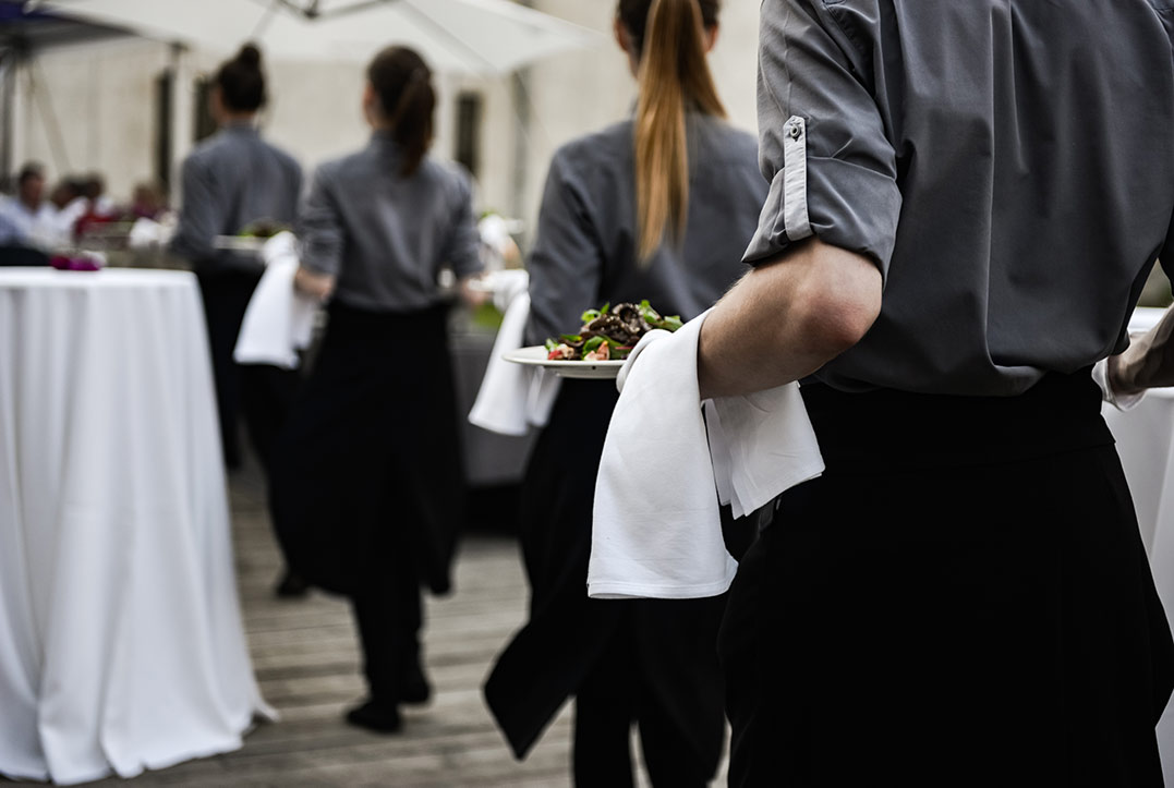 From Upscale to Casual: The Versatility of Waiter Apps in Dine-in ...
